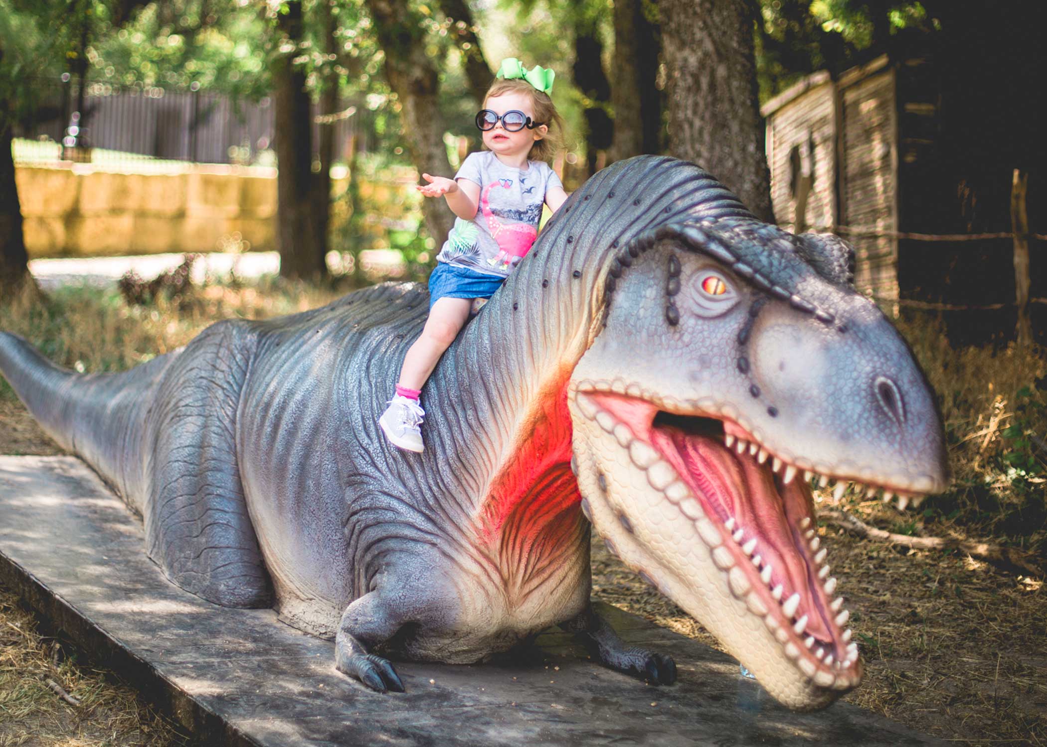 Family Fun Night – Dinosaurs Live! - DFWChild