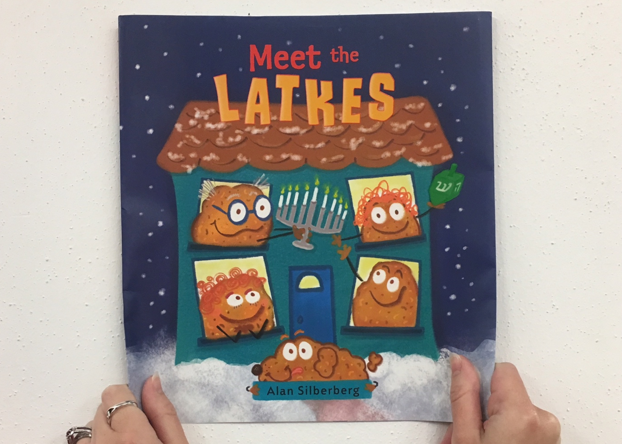 Book Review: Meet the Latkes by Alan Silberberg - DFWChild