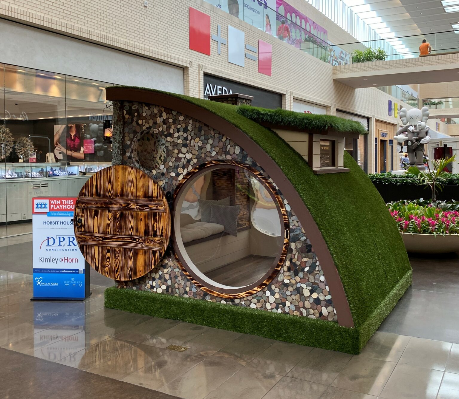 Dallas CASA Parade of Playhouses - DFWChild