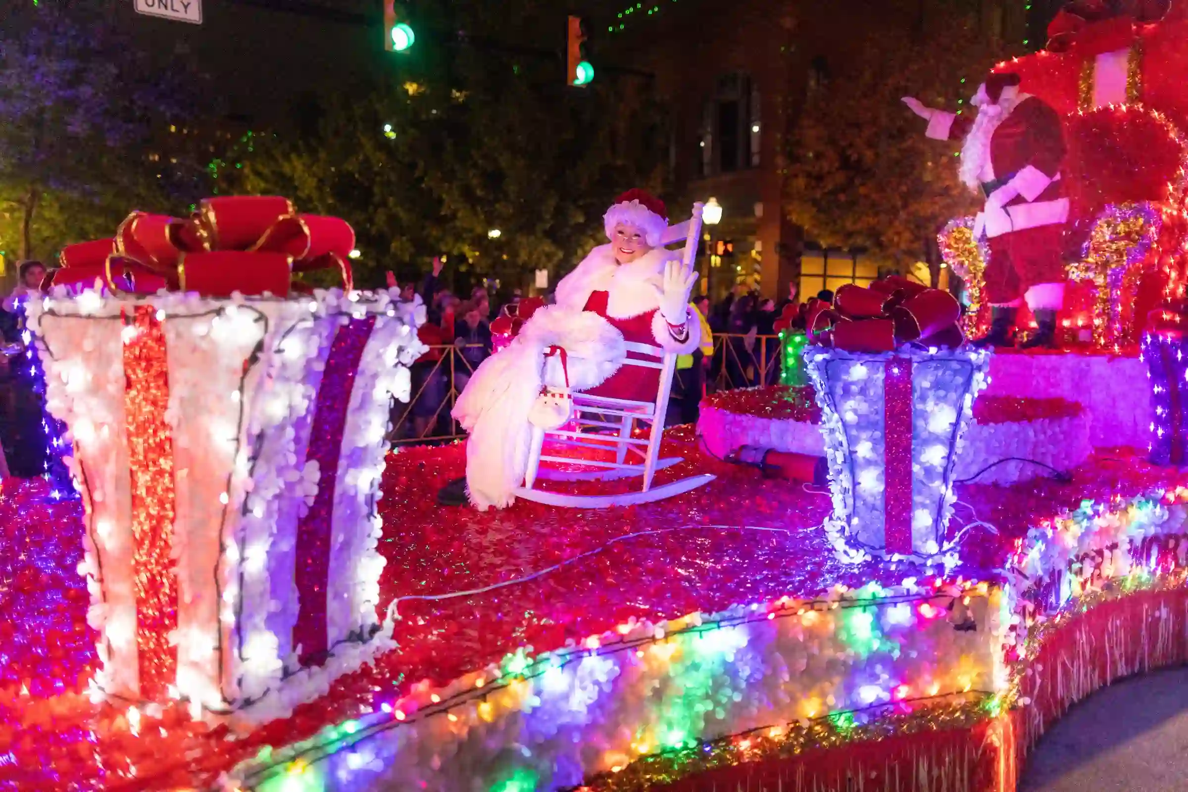 GM Financial Parade of Lights - DFWChild