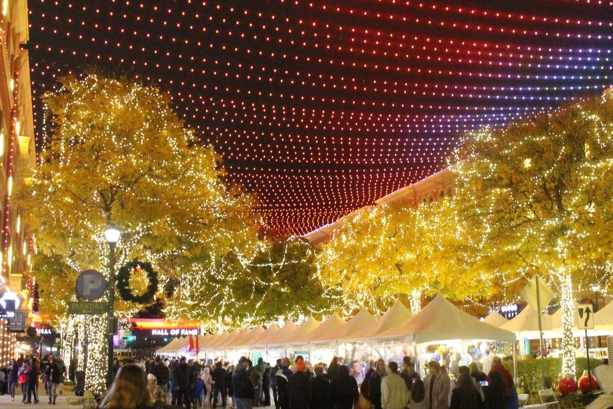 Merry Main Street - DFWChild
