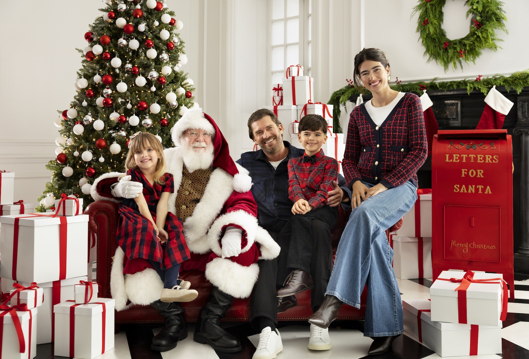 Santa Photo Experience - DFWChild